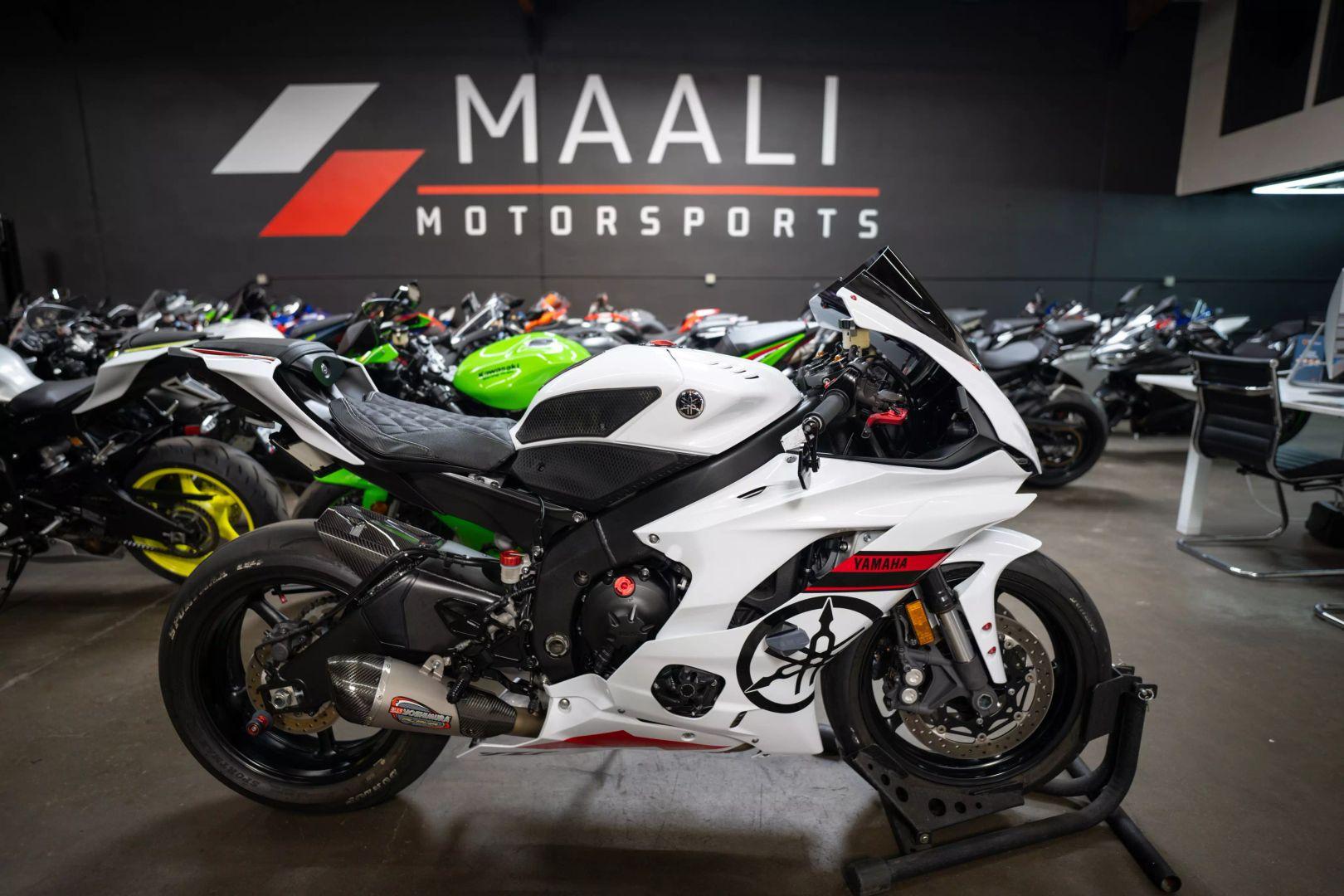 R6 Yamaha White